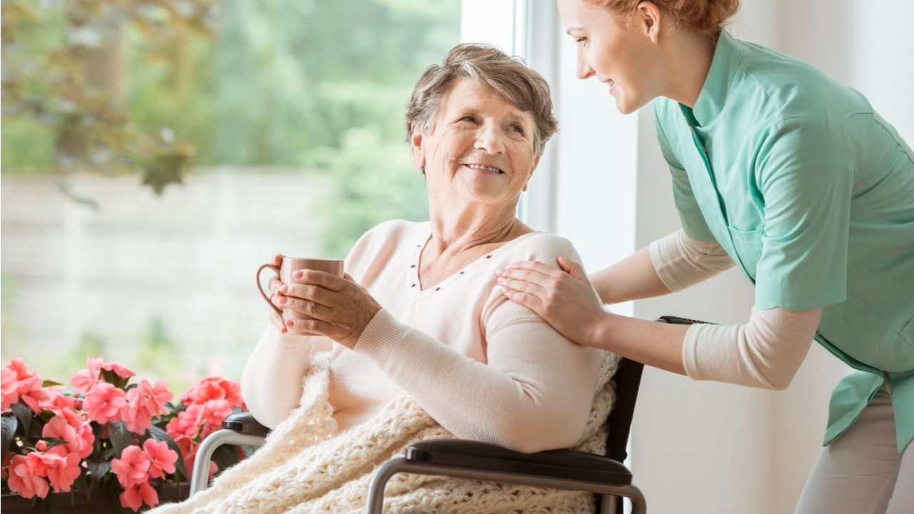 Memory Care - Courtyard Gardens Senior Living